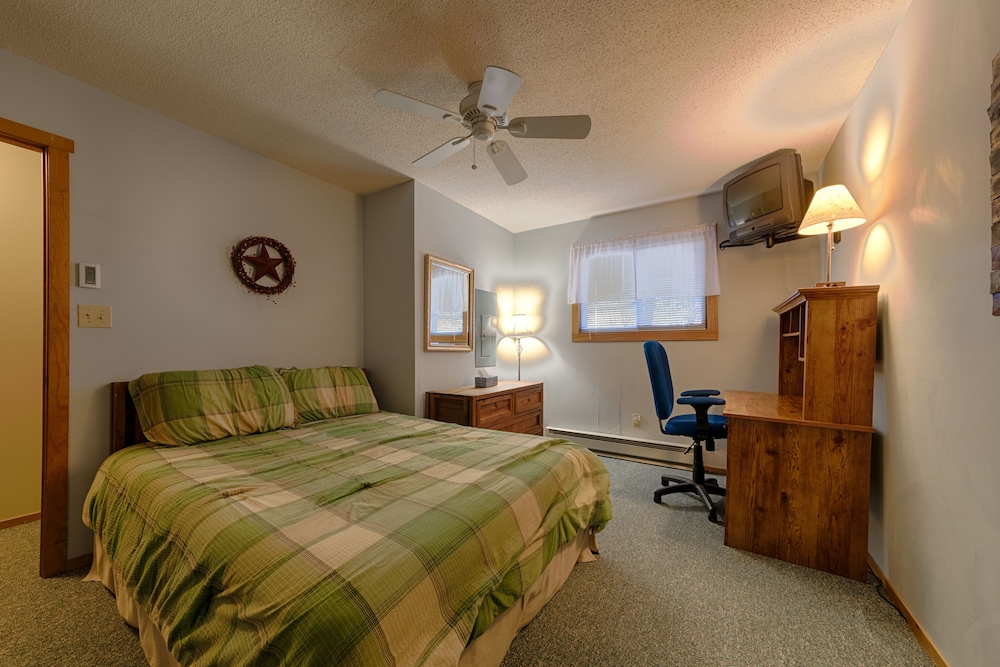 Ultimate 4 Season Family Getaway On Camelback Mntn - Sleep Options For 14 - Wifi - Deer Lake, Long Pond