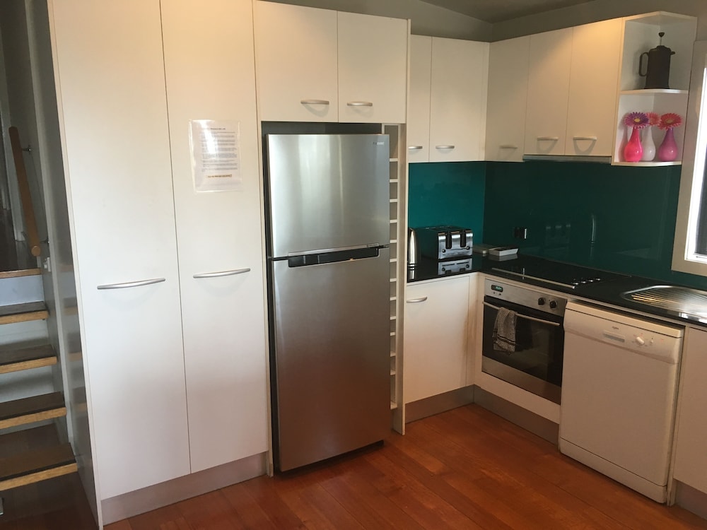 Bel-air Luxury Townhouse - Lorne