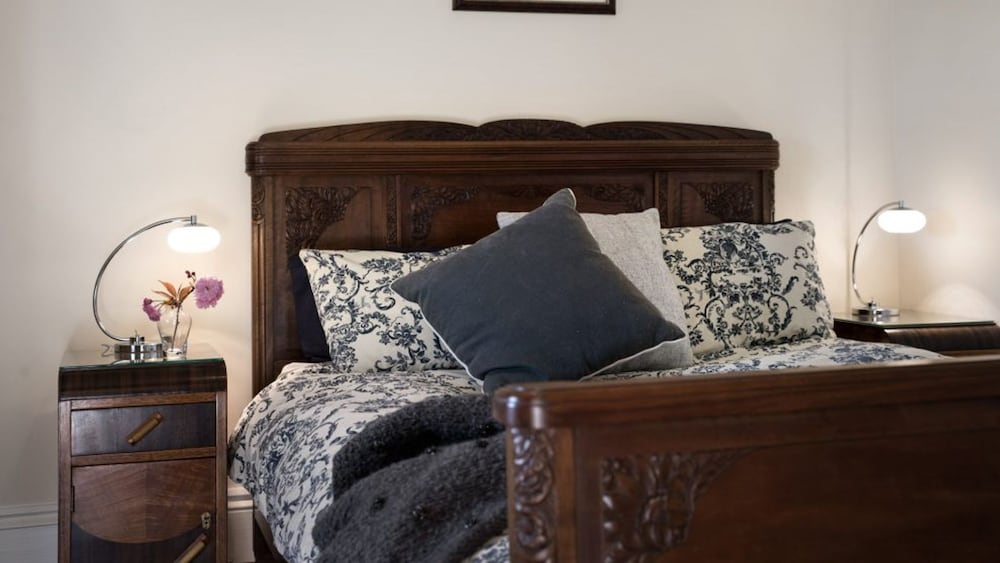 Gladville- Old World Charm With Stunning Views - Daylesford