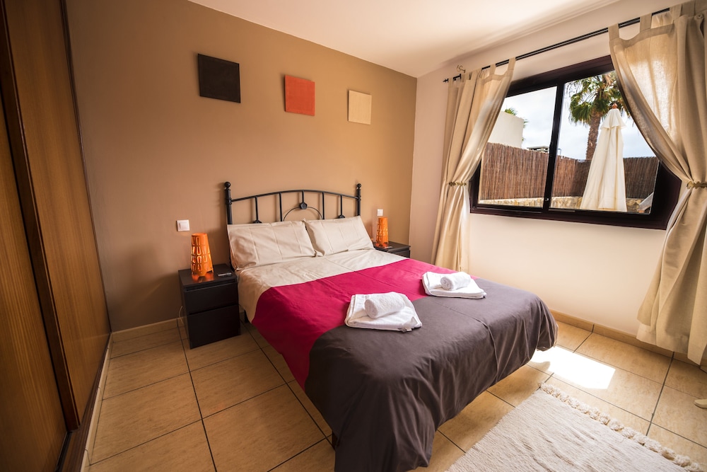 60sq. M Solarium Sur Le Toit, 50m2. Terrasse Arrière: Barbecue, Wifi 3 Mo, Tv (Bbc, Sky Sports) - Corralejo