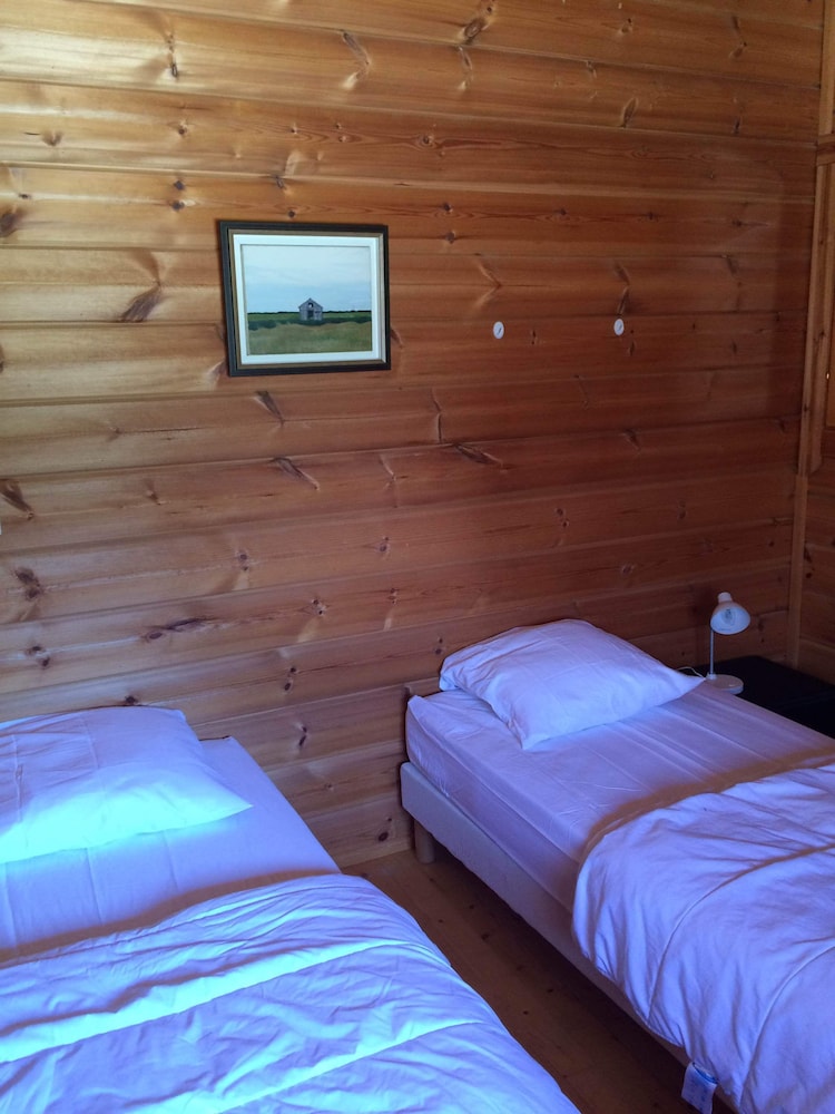 Appartement / Eigentumswohnung Aus Massivholz Mit Eigenem Swimming-teich Auf 1 Hektar - Cognac