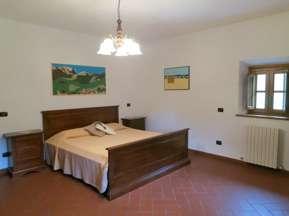 Sehr Großes Haus, Umgeben Von Grünen, Sonnigen Und Privatem Pool. - Bagni di Lucca