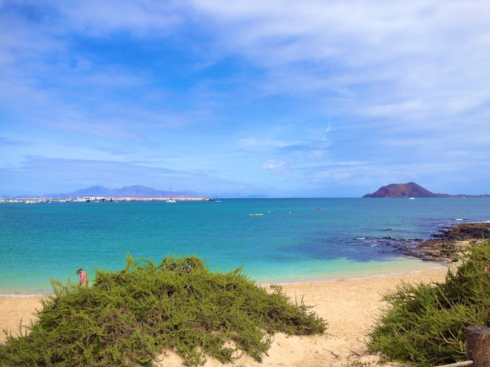 Belle Villa Face à La Plage. Privatepool, Vue Imprenable Sur La Mer Et L'île - Corralejo