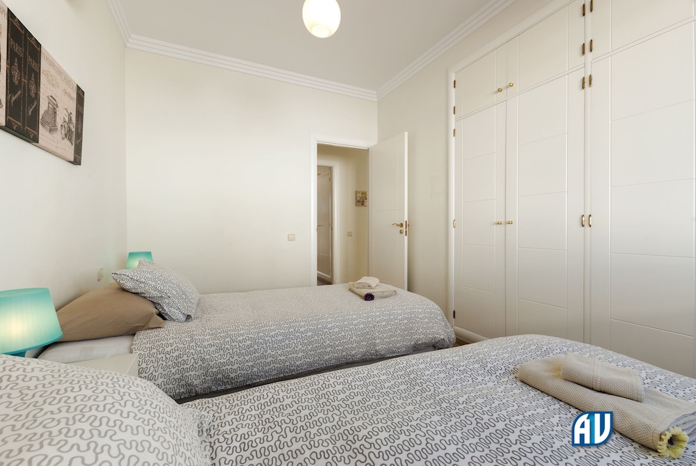 3 Bedrooms, With A/c, Private Heated Pool, Secluded Upper Roof Terrace... - Playa Blanca