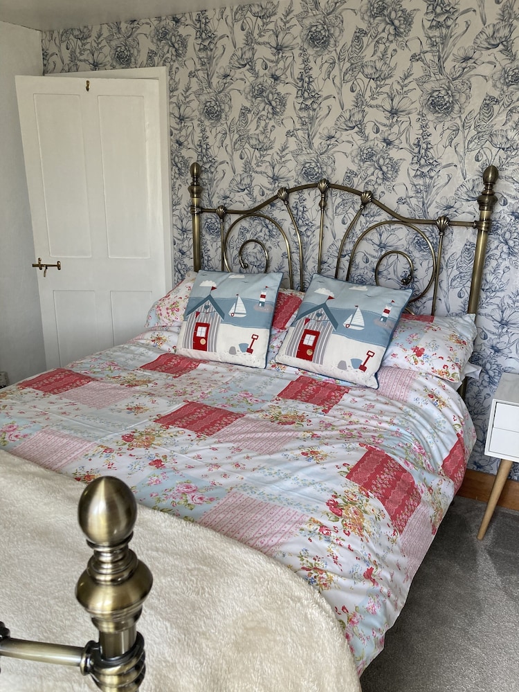 Character Victorian Cottage Opposite Common Land Within New Forest National Park - Brockenhurst