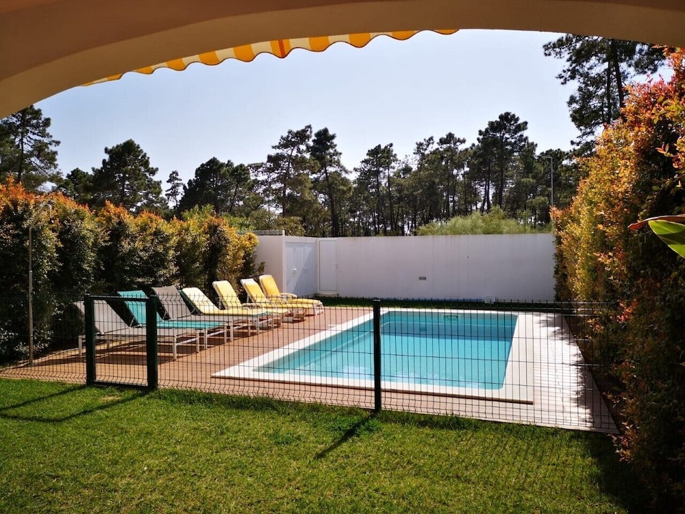Al 11 368 4 Chambres, 3 Salles De Bains E Avec Piscine.plage à 300 M - Monte Gordo