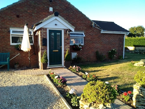 Cozy & Comfy Bungalow - Without Breaking The Bank - Corsham