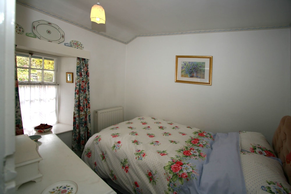 Bryony Cottage, Private Parking, Wifi, Sleeps 3, Tranquil Central Location - Coniston