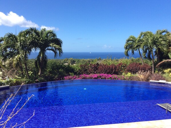 St James beautiful unique 4 bedroom villa, infinity pool and panoramic ...