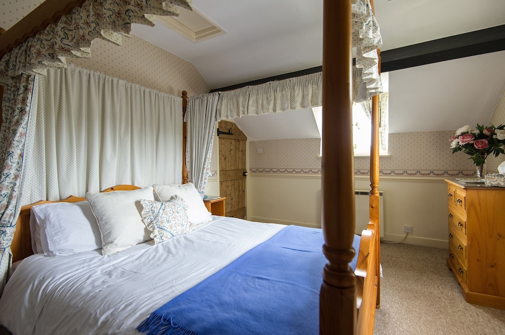 Characterful Stone Cottage With Lovely Views Over The Surrounding Countryside - Symonds Yat