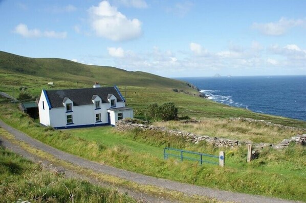 Cottage with a stunning sea view on the south-west coast of Ireland ...
