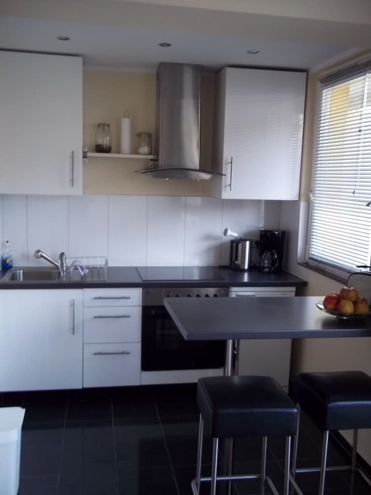 Modern Apartment In Schöneberg - Berlin Tegel Airport (TXL)