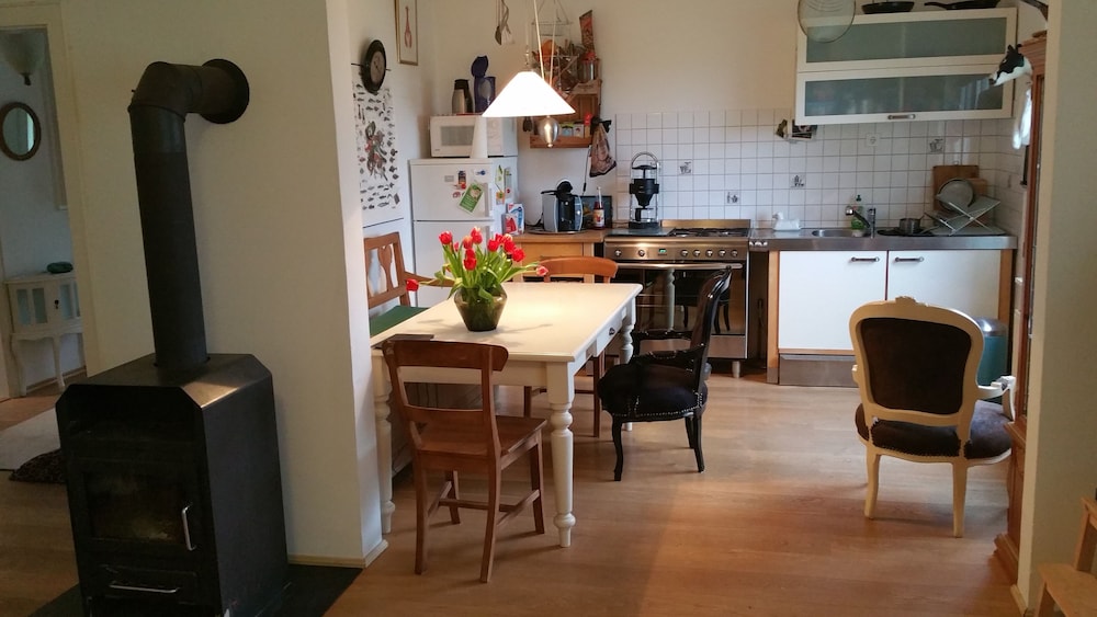 Krijgen Een Helder Hoofd! Gezellig Vakantiehuis In Ditzum, Grote Tuin, Hond Ok! - Emden