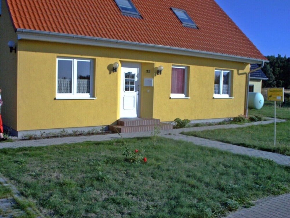 Comfortable 3 Star Vacation Apartment On The Coast Of The Bay - Zingst