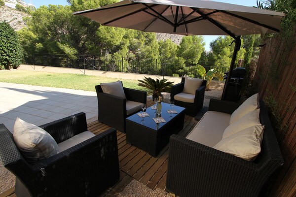 Luxury Apartment In Altea, Pueblo Mascarat - Climate - Wifi - 4 (+1) People - Altea