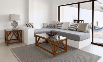 Casa superluxo, 2 quartos, vista para a cidade | Área de estar | TV de tela plana 60 polegadas com canais digitais, TV, DVD player