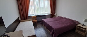 Quarto Triplo Comfort | Quartos insonorizados, ferro/tábua de engomar, Wi-fi grátis 
