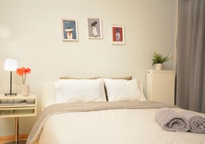 Apartamento, 3 quartos | 3 quartos, roupa de alta qualidade, secretária, ferro/tábua de engomar 