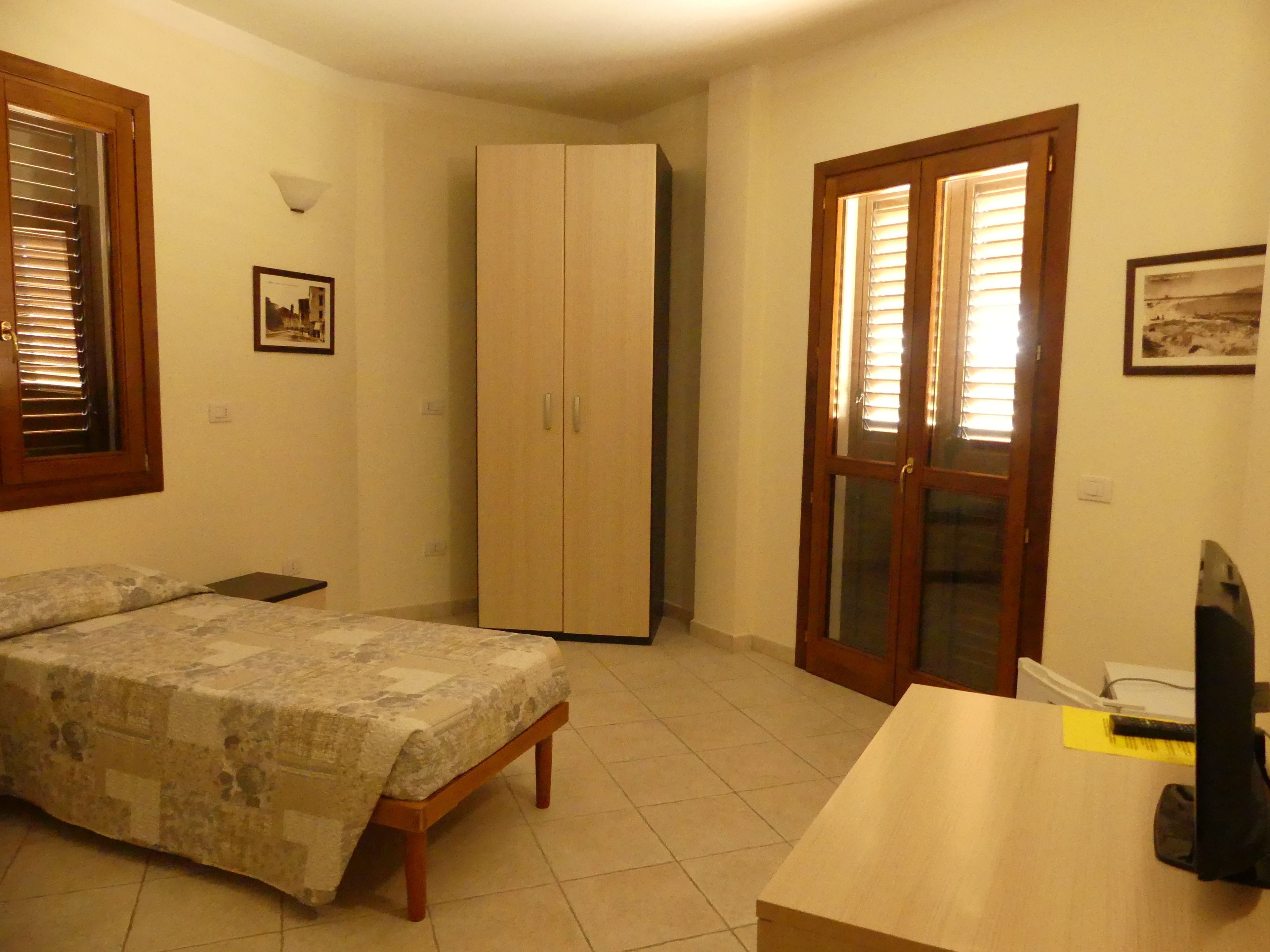 Wi-fi grátis, roupa de cama fornecida 