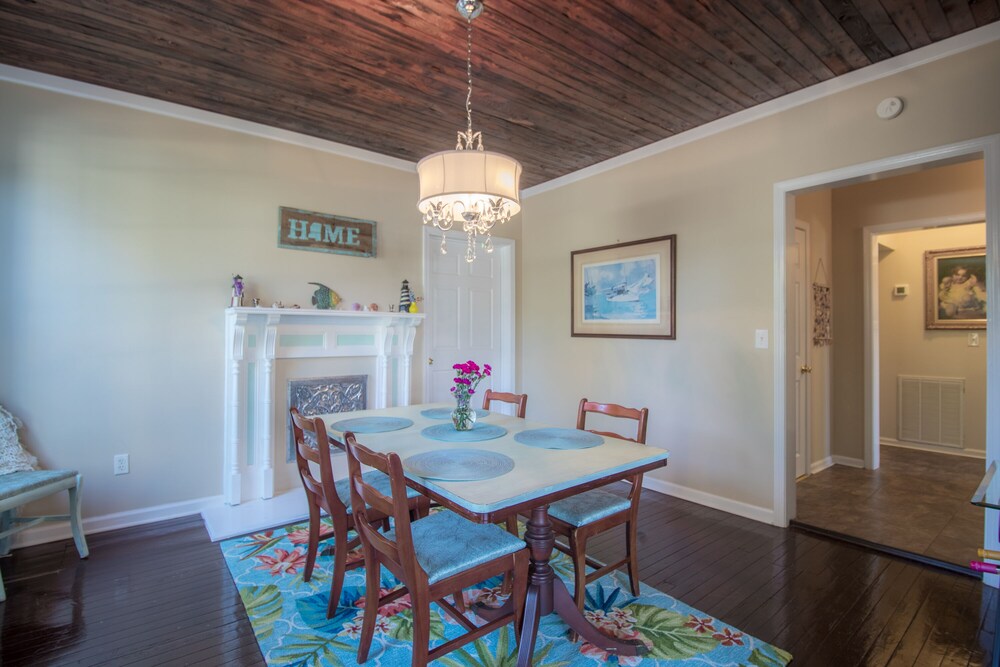 Comfy And Cozy 5 Min Walk To The Gulf In Historic District - 미시시피
