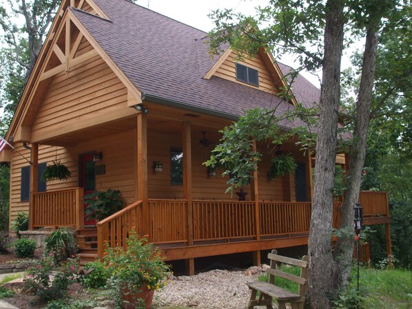 Tucked Inn is a cozy cabin located in Monteagle, Tennessee. - Monteagle ...