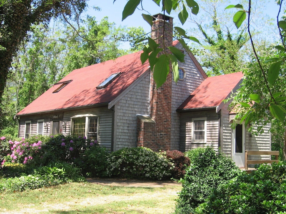 " The Eastham Cape House" - Eastham, MA