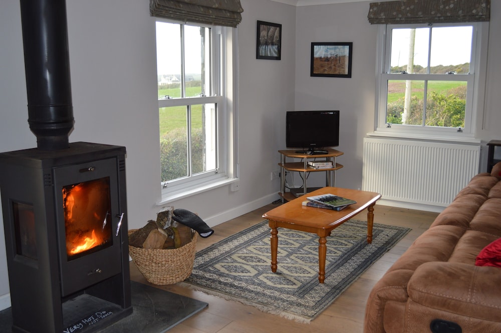 Luxury Apartment With Stunning Views - Port Gaverne