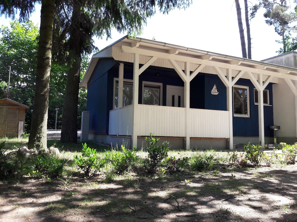 Bungalow „Müritzblau", Mit Bootsliegeplatz, Müritz Ca. 250m Entfernt - Müritz