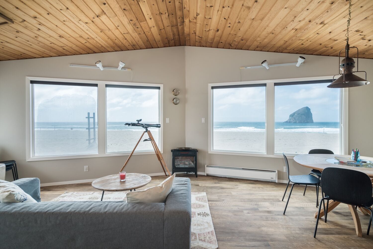 11 Oceanfront Oregon Coast Vacation Rentals | TravelAwaits