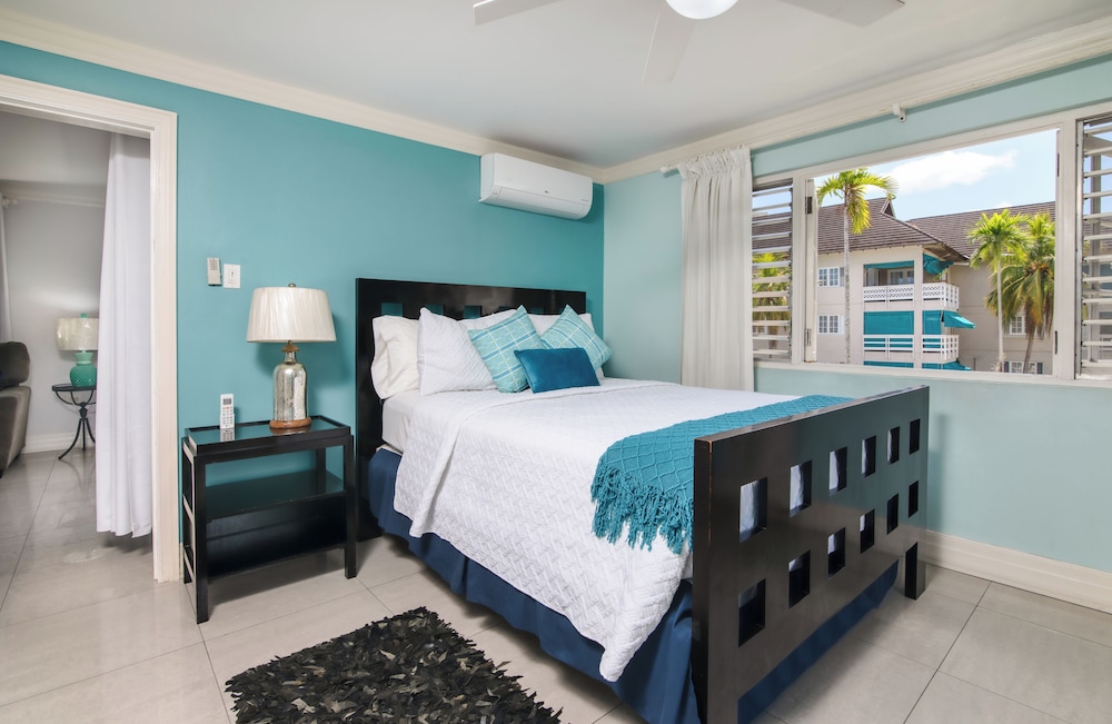 Beautiful Luxury Oceanfront Property Montego Bay Property - Montego Bay