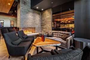 7 restaurantes, pequenos-almoços servidos 