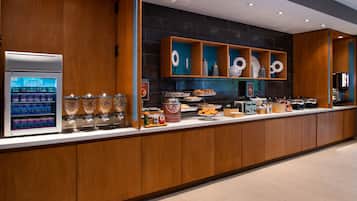 Café da manhã continental grátis todos os dias