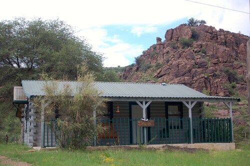 Hotels near Lake Balmorhea, Balmorhea: Find $62 Hotel Deals | Travelocity