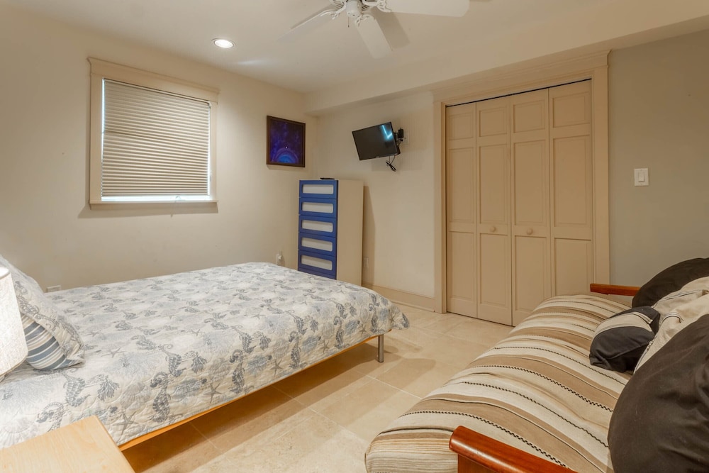 Beautiful 4br Rehoboth Beach Home W/ Gorgeous Porch - Rehoboth Beach, DE