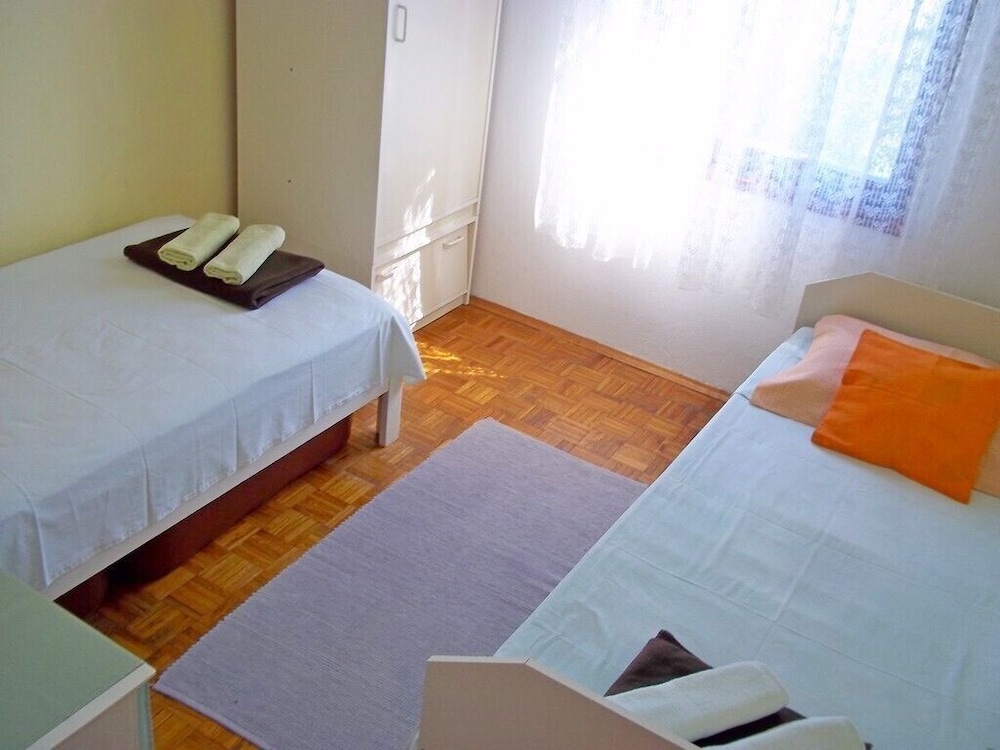 Ferienwohnung Branka, (13990), Petrčane, Croatia - Zaton