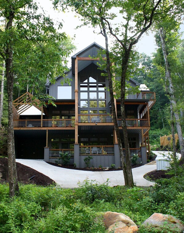 Modern Luxury River House! Rivermac on the Toccoa! - Blue Ridge | Vrbo
