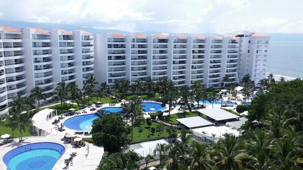 Newly Remodel 5 Star Luxury Beachfront Condo - Bucerías
