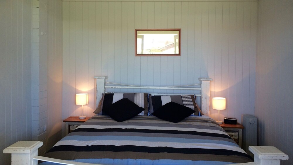 Callala Beach Shack Pet-friendly Holiday Home Just Steps From The Beach! - Huskisson