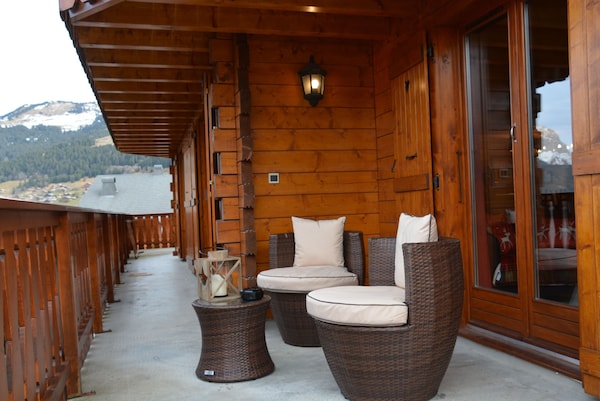 Chalet De Luxe Indépendant Dans Le Centre De Châtel Et Une Belle Retraite D'été. - Châtel