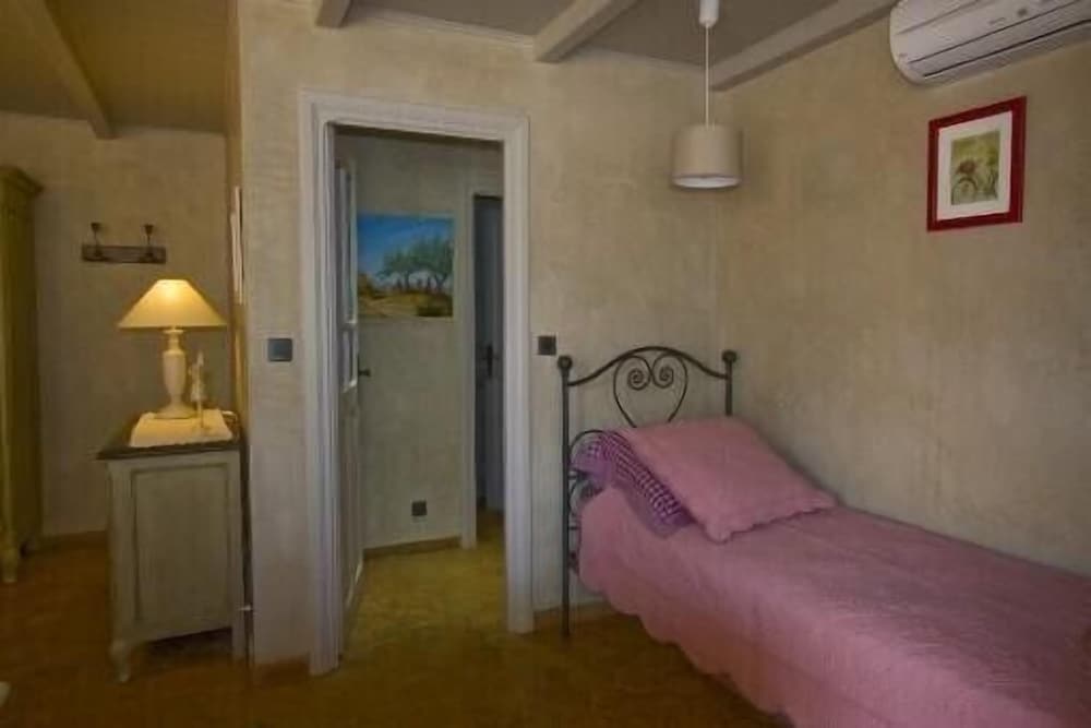 Ruhig, Gemütlich, Angenehm... In Einem Provenzalischen Landhaus... - Le Castellet