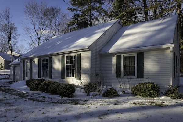Wonderful Private Home In West Brattleboro Off Of Route 9 - Brattleboro, VT