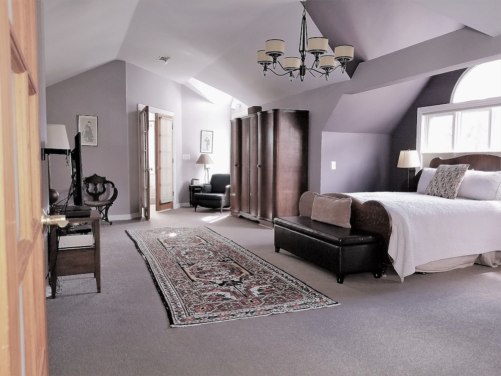 Chautauqua Park 4-5 Bedroom Home / Blocks From Boulder's Majestic Flatirons - University of Colorado Boulder,Boulder