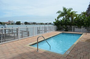 Bay Harbor Condo in Clearwater Beach, Pristine 3 BR 3 Bath. MINIMUM 7 ...