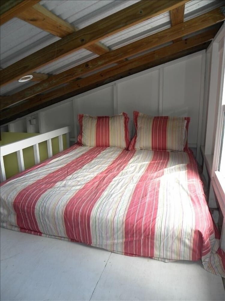 Blue Wrasse - Cute Little Cottage With New Deck - East End