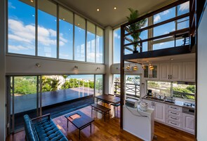 Villa, vista para o mar | Sala | TV de ecrã plano 