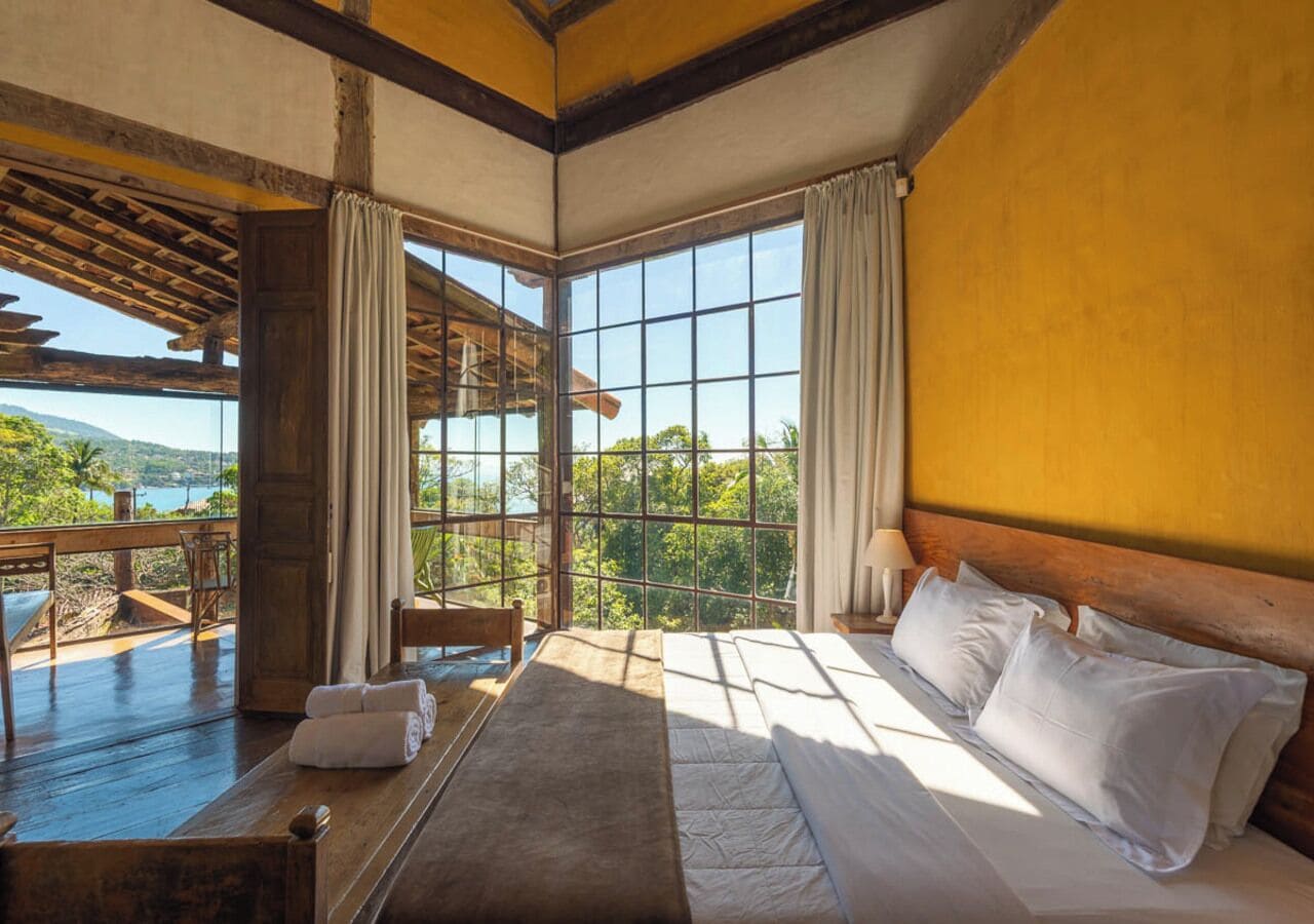 Suite VIP | Minibar, cofre no quarto, Wi-fi grátis, roupa de cama fornecida 