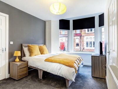 Townhouse Plus @ 166 Edleston Road Crewe