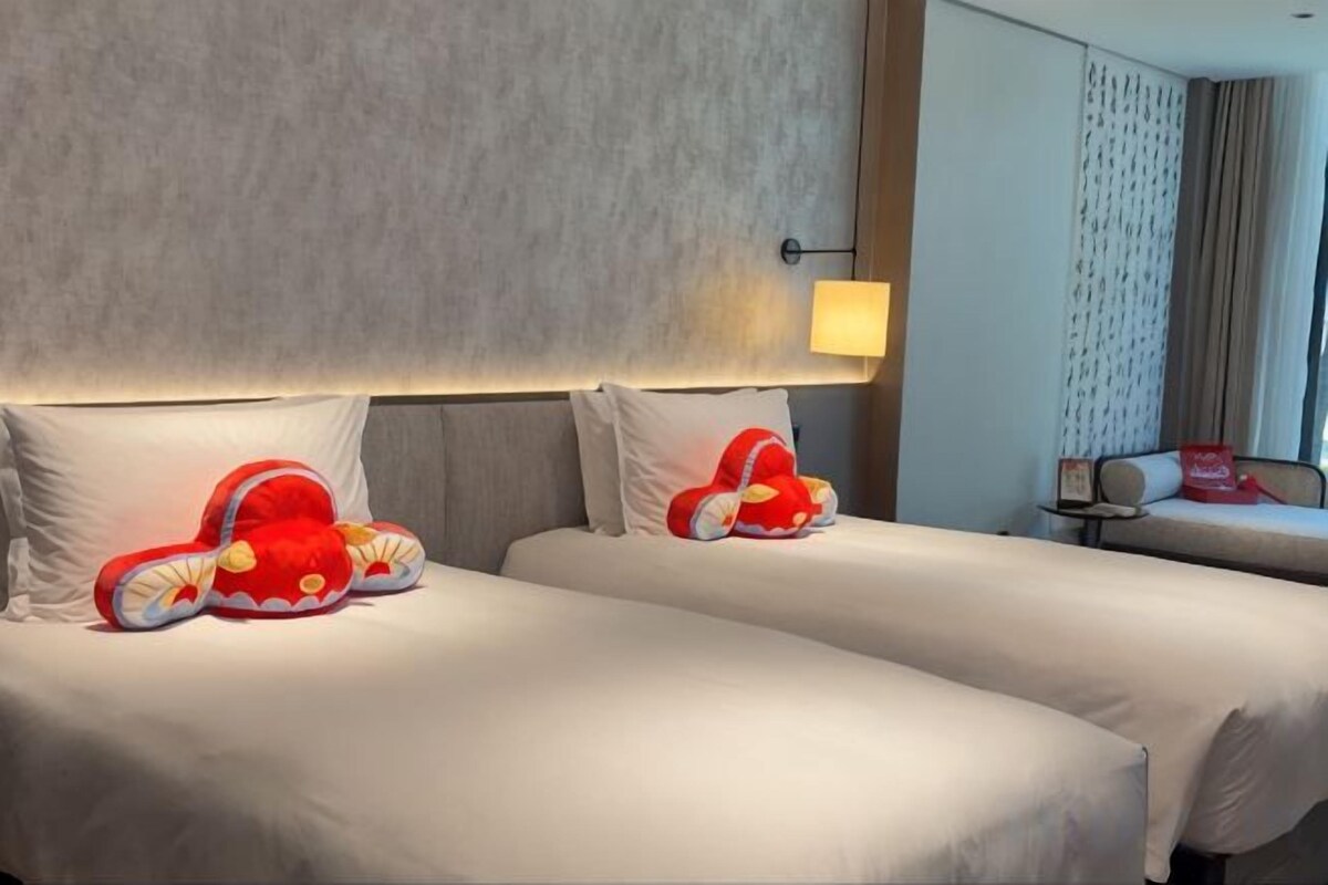 Deluxe 2-bed Room