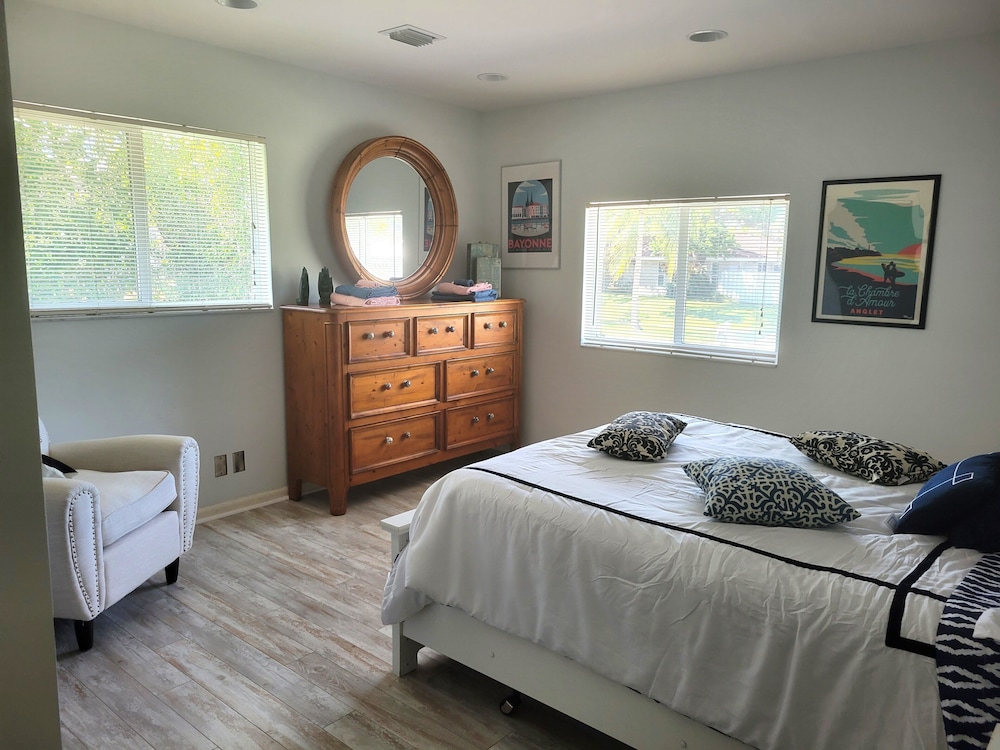 Luxury 3 Br/2 Ba Retreat With Heated Private Pool And Hot Tub Close To The Beach - Juno Beach, FL