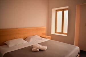Suite, 1 cama king-size, não fumadores | Cortinas/cortinados opacos, Wi-fi grátis 